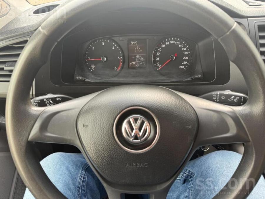 Pelēks Volkswagen Transporter 2019 Rīga, ar dzinēja tilpumu 2.00 L un nobraukumu 102 tūkst. km par 16500 €, foto 5 vietnē AUTOMOTO.COM.LV