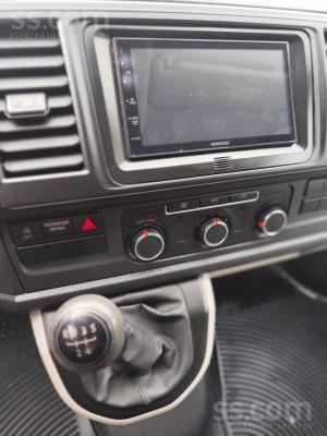 Pelēks Volkswagen Transporter 2019 Rīga, ar dzinēja tilpumu 2.00 L un nobraukumu 102 tūkst. km par 16500 €, foto 9 vietnē AUTOMOTO.COM.LV
