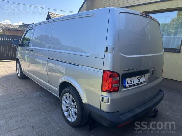 Pelēks Volkswagen Transporter 2019 Tallina, ar dzinēja tilpumu 2.00 L un nobraukumu 176 tūkst. km par 19500 €, foto 4 vietnē AUTOMOTO.COM.LV