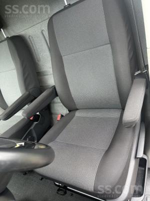 Pelēks Volkswagen Transporter 2019 Tallina, ar dzinēja tilpumu 2.00 L un nobraukumu 176 tūkst. km par 19500 €, foto 9 vietnē AUTOMOTO.COM.LV