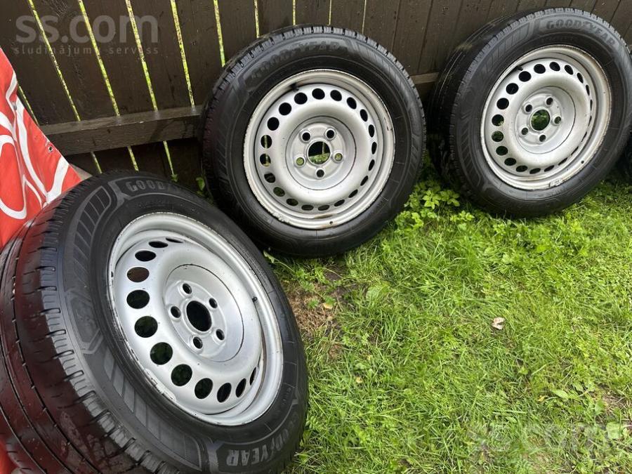 Pelēks Volkswagen Transporter 2019 Tallina, ar dzinēja tilpumu 2.00 L un nobraukumu 176 tūkst. km par 19500 €, foto 14 vietnē AUTOMOTO.COM.LV