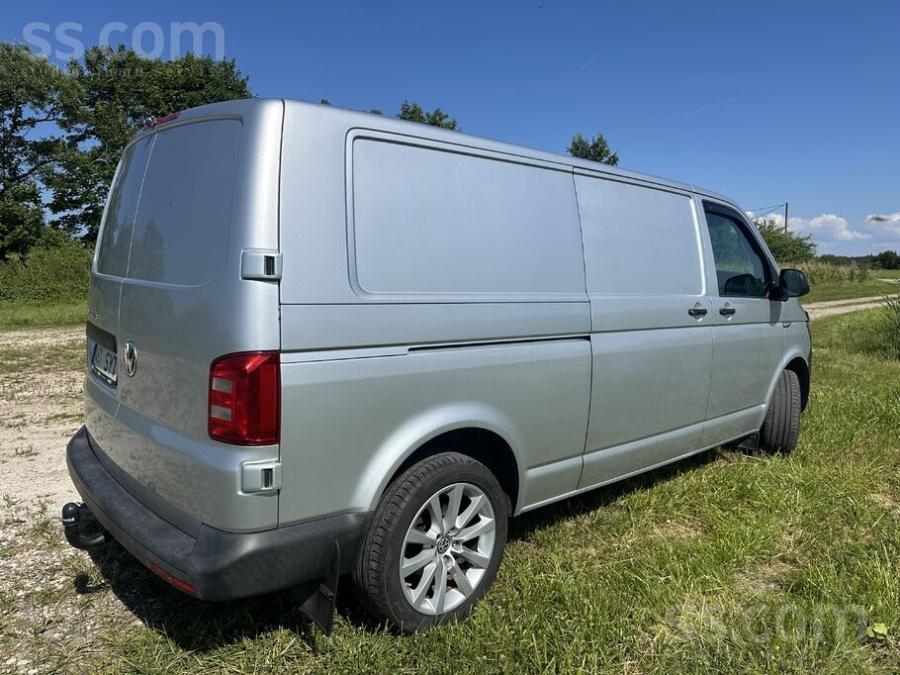 Pelēks Volkswagen Transporter 2019 Tallina, ar dzinēja tilpumu 2.00 L un nobraukumu 176 tūkst. km par 19500 €, foto 30 vietnē AUTOMOTO.COM.LV
