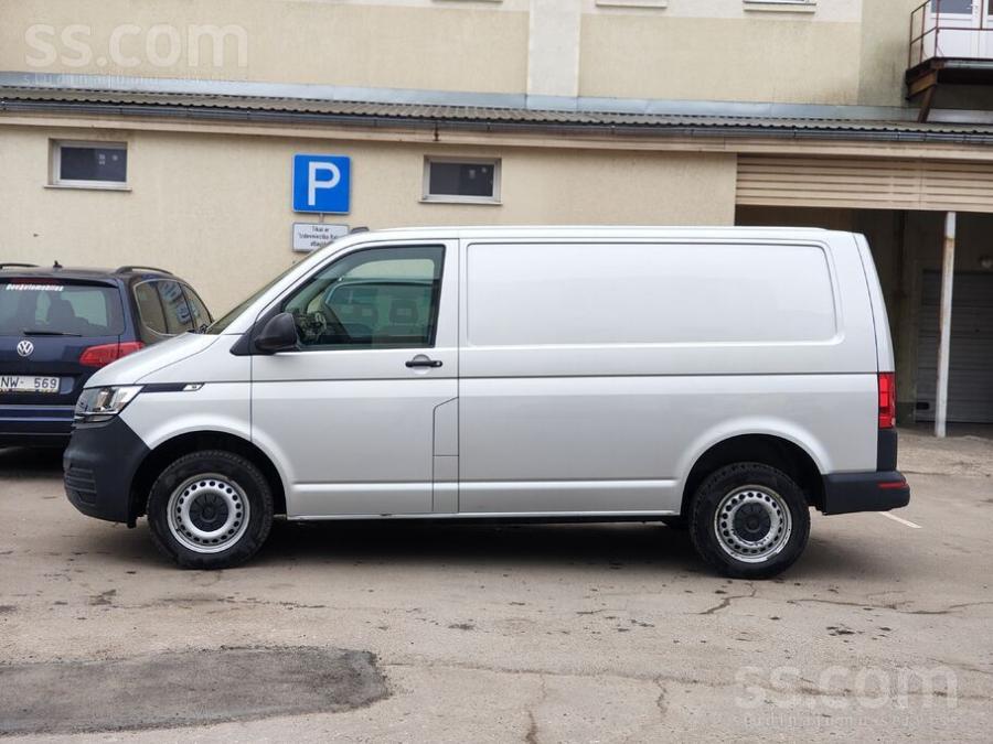 Grey Volkswagen Transporter 2020 in Riga, with an engine capacity of 2.00 L and mileage of 221 thousand km for 12700 €, photo 4 on AUTOMOTO.COM.LV