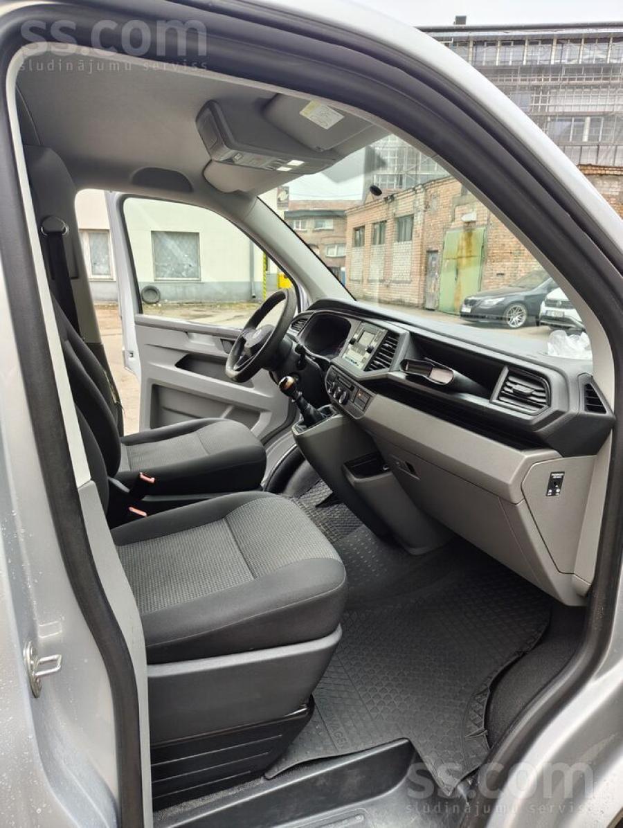 Grey Volkswagen Transporter 2020 in Riga, with an engine capacity of 2.00 L and mileage of 221 thousand km for 12700 €, photo 10 on AUTOMOTO.COM.LV
