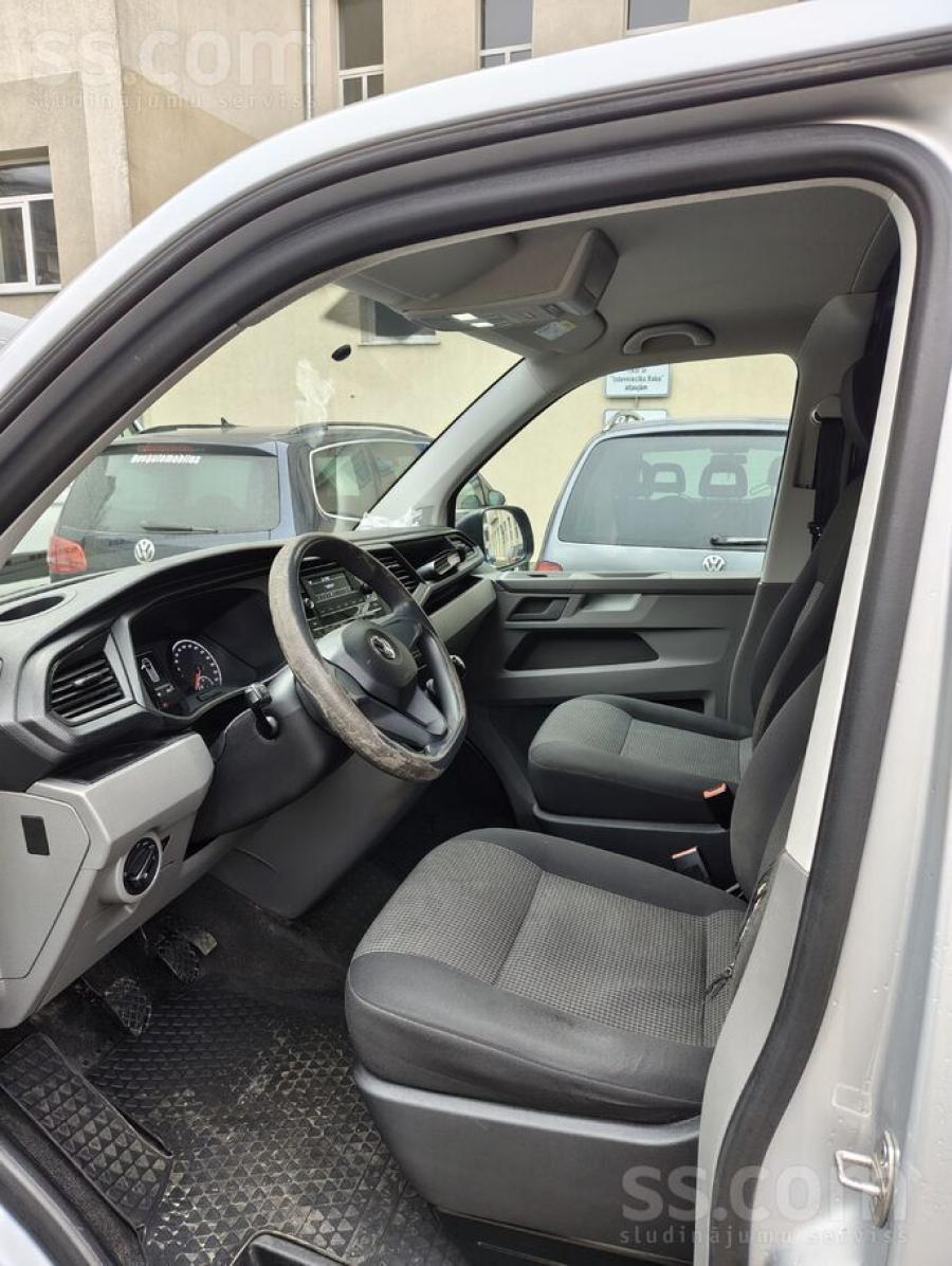 Grey Volkswagen Transporter 2020 in Riga, with an engine capacity of 2.00 L and mileage of 221 thousand km for 12700 €, photo 11 on AUTOMOTO.COM.LV