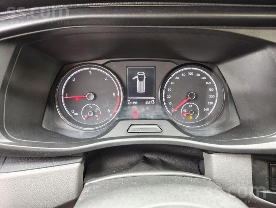 Grey Volkswagen Transporter 2020 in Riga, with an engine capacity of 2.00 L and mileage of 221 thousand km for 12700 €, photo 14 on AUTOMOTO.COM.LV