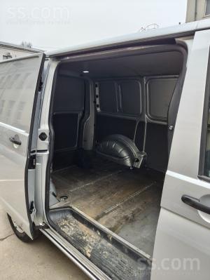 Grey Volkswagen Transporter 2020 in Riga, with an engine capacity of 2.00 L and mileage of 221 thousand km for 12700 €, photo 16 on AUTOMOTO.COM.LV
