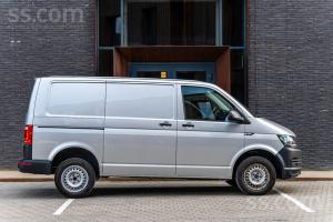 Pelēks Volkswagen Transporter 2020 Rīga, ar dzinēja tilpumu 2.00 L un nobraukumu 180 tūkst. km par 12500 €, foto 5 vietnē AUTOMOTO.COM.LV