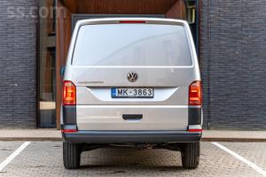 Pelēks Volkswagen Transporter 2020 Rīga, ar dzinēja tilpumu 2.00 L un nobraukumu 180 tūkst. km par 12500 €, foto 8 vietnē AUTOMOTO.COM.LV