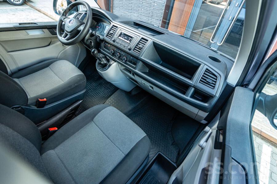 Pelēks Volkswagen Transporter 2020 Rīga, ar dzinēja tilpumu 2.00 L un nobraukumu 180 tūkst. km par 12500 €, foto 21 vietnē AUTOMOTO.COM.LV