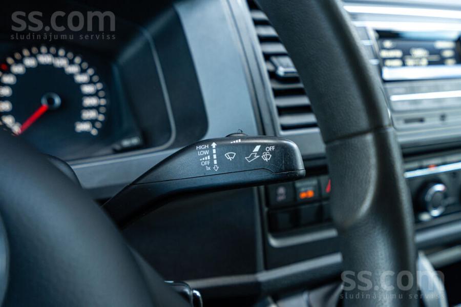 Pelēks Volkswagen Transporter 2020 Rīga, ar dzinēja tilpumu 2.00 L un nobraukumu 180 tūkst. km par 12500 €, foto 25 vietnē AUTOMOTO.COM.LV