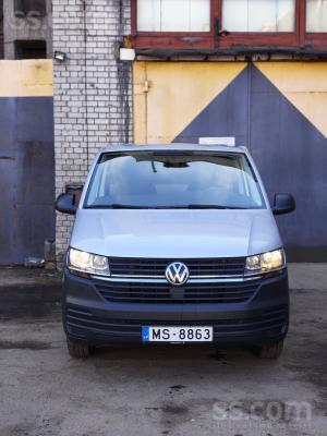 Pelēks Volkswagen Transporter 2021 Rīga, ar dzinēja tilpumu 2.00 L un nobraukumu 102 tūkst. km par 15500 €, foto 4 vietnē AUTOMOTO.COM.LV