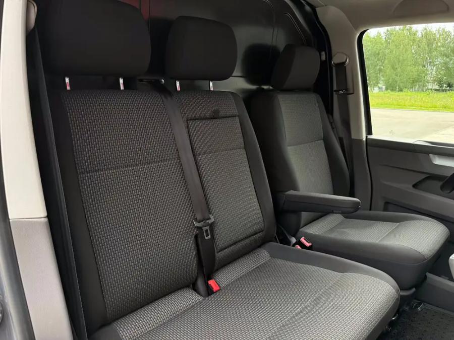 Серый Фольксваген Transporter 2021 в Рига, объемом двигателя 2.00 л и пробегом 228 тыс. км за 20999 €, фото 14 на AUTOMOTO.COM.LV