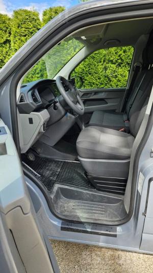 Grey Volkswagen Transporter 2023 in Valmiera, with an engine capacity of 2.00 L and mileage of 162 thousand km for 19200 €, photo 8 on AUTOMOTO.COM.LV