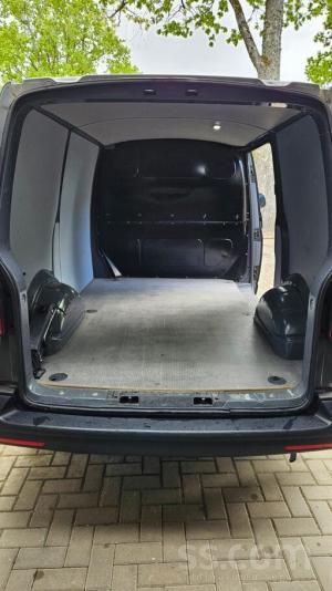 Grey Volkswagen Transporter 2023 in Valmiera, with an engine capacity of 2.00 L and mileage of 162 thousand km for 19200 €, photo 11 on AUTOMOTO.COM.LV