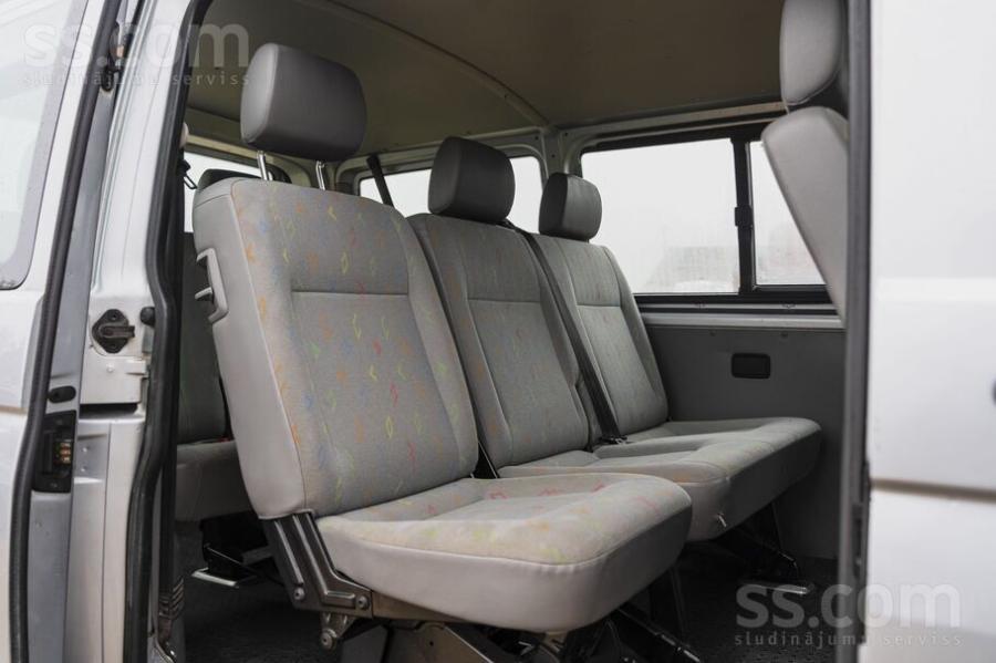 Pelēks Volkswagen Transporter 2007 Rīga, ar dzinēja tilpumu 2.40 L un nobraukumu 298 tūkst. km par 5990 €, foto 9 vietnē AUTOMOTO.COM.LV