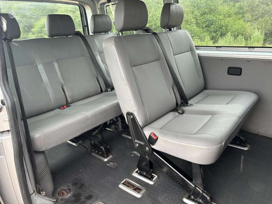 Grey Volkswagen Transporter 2007 in Taurage, with an engine capacity of 1.90 L and mileage of 242 thousand km for 5500 €, photo 7 on AUTOMOTO.COM.LV
