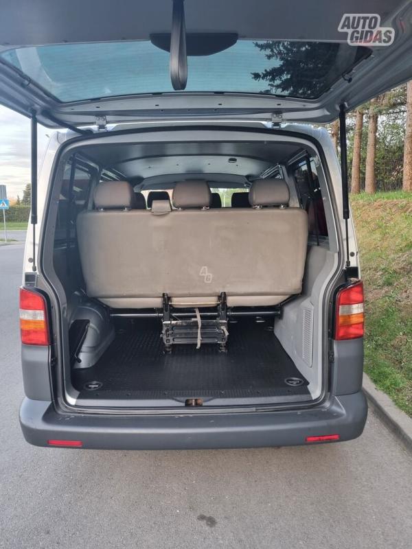 Grey Volkswagen Transporter 2008 in Klaipeda, with an engine capacity of 1.90 L and mileage of 350 thousand km for 6900 €, photo 7 on AUTOMOTO.COM.LV