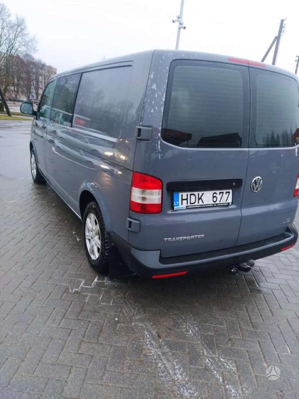 Pelēks Volkswagen Transporter 2014 Rokiškis, ar dzinēja tilpumu 1.97 L un nobraukumu 434 tūkst. km par 8900 €, foto 2 vietnē AUTOMOTO.COM.LV