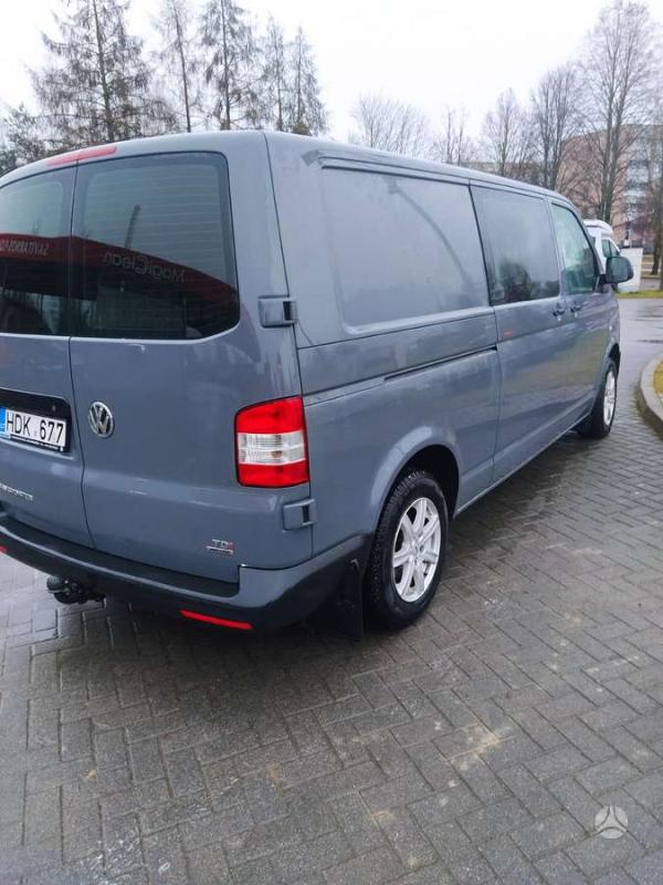 Pelēks Volkswagen Transporter 2014 Rokiškis, ar dzinēja tilpumu 1.97 L un nobraukumu 434 tūkst. km par 8900 €, foto 3 vietnē AUTOMOTO.COM.LV