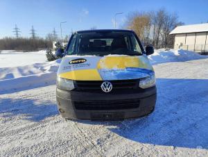 Pelēks Volkswagen Transporter 2015 Kauņa, ar dzinēja tilpumu 2.00 L un nobraukumu 450 tūkst. km par 10900 €, foto 2 vietnē AUTOMOTO.COM.LV