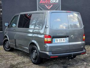 Pelēks Volkswagen Transporter 2015 Šauļi, ar dzinēja tilpumu 2.00 L un nobraukumu 174 tūkst. km par 7500 €, foto 6 vietnē AUTOMOTO.COM.LV