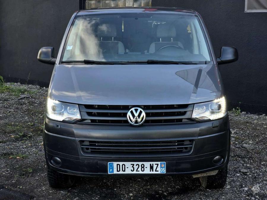 Pelēks Volkswagen Transporter 2015 Šauļi, ar dzinēja tilpumu 2.00 L un nobraukumu 174 tūkst. km par 7500 €, foto 9 vietnē AUTOMOTO.COM.LV
