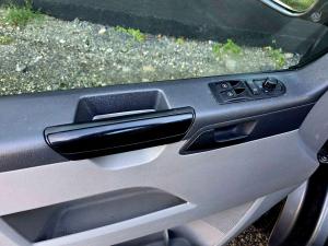 Pelēks Volkswagen Transporter 2015 Šauļi, ar dzinēja tilpumu 2.00 L un nobraukumu 174 tūkst. km par 7500 €, foto 24 vietnē AUTOMOTO.COM.LV