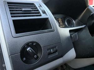 Pelēks Volkswagen Transporter 2015 Šauļi, ar dzinēja tilpumu 2.00 L un nobraukumu 174 tūkst. km par 7500 €, foto 25 vietnē AUTOMOTO.COM.LV
