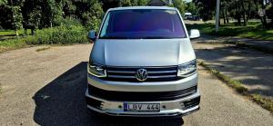 Grey Volkswagen Transporter 2017 in Kaunas, with an engine capacity of 1.97 L and mileage of 217 thousand km for 12400 €, photo 5 on AUTOMOTO.COM.LV