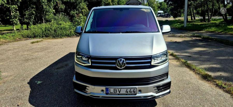 Grey Volkswagen Transporter 2017 in Kaunas, with an engine capacity of 1.97 L and mileage of 217 thousand km for 12400 €, photo 5 on AUTOMOTO.COM.LV