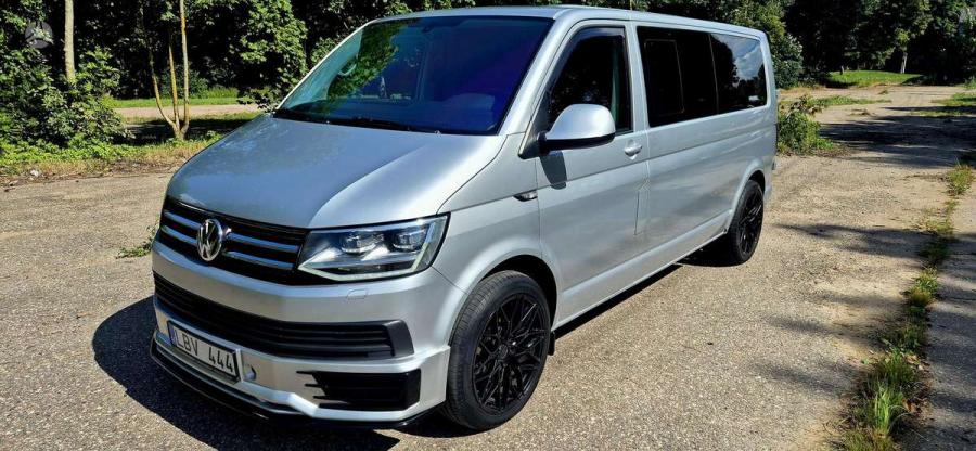 Grey Volkswagen Transporter 2017 in Kaunas, with an engine capacity of 1.97 L and mileage of 217 thousand km for 12400 €, photo 6 on AUTOMOTO.COM.LV