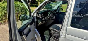Grey Volkswagen Transporter 2017 in Kaunas, with an engine capacity of 1.97 L and mileage of 217 thousand km for 12400 €, photo 10 on AUTOMOTO.COM.LV