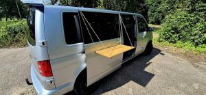 Grey Volkswagen Transporter 2017 in Kaunas, with an engine capacity of 1.97 L and mileage of 217 thousand km for 12400 €, photo 17 on AUTOMOTO.COM.LV