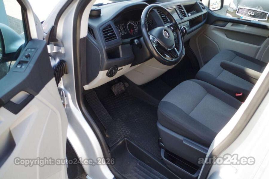 Grey Volkswagen Transporter 2017 in Kaunas, with an engine capacity of 1.97 L and mileage of 217 thousand km for 12400 €, photo 24 on AUTOMOTO.COM.LV