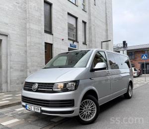 Grey Volkswagen Transporter 2017 in Tallinn, with an engine capacity of 2.00 L and mileage of 157 thousand km for 15999 €, photo 4 on AUTOMOTO.COM.LV