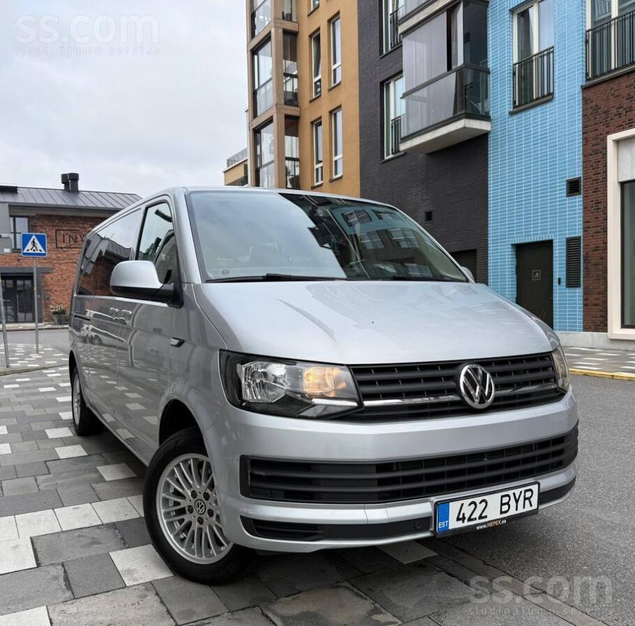 Grey Volkswagen Transporter 2017 in Tallinn, with an engine capacity of 2.00 L and mileage of 157 thousand km for 15999 €, photo 8 on AUTOMOTO.COM.LV