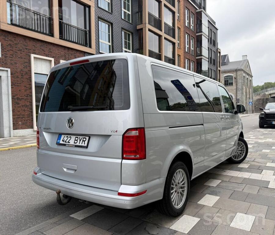 Grey Volkswagen Transporter 2017 in Tallinn, with an engine capacity of 2.00 L and mileage of 157 thousand km for 15999 €, photo 17 on AUTOMOTO.COM.LV