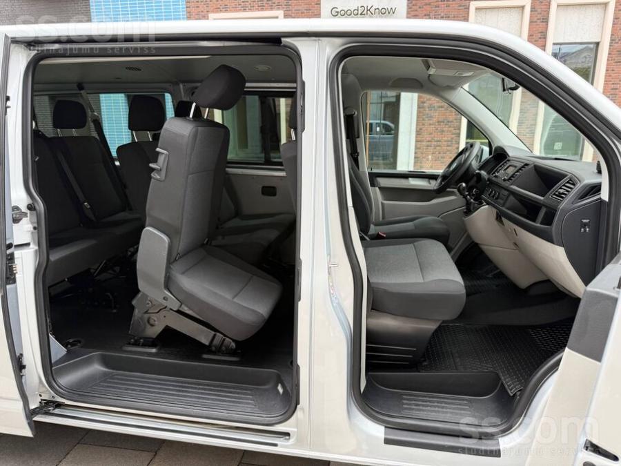 Grey Volkswagen Transporter 2017 in Tallinn, with an engine capacity of 2.00 L and mileage of 157 thousand km for 15999 €, photo 19 on AUTOMOTO.COM.LV