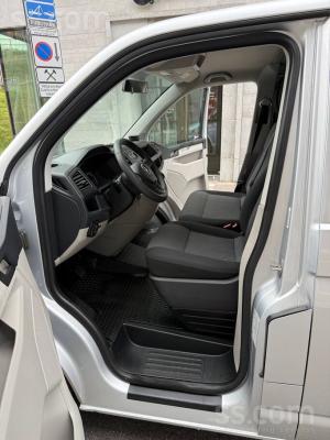 Grey Volkswagen Transporter 2017 in Tallinn, with an engine capacity of 2.00 L and mileage of 157 thousand km for 15999 €, photo 23 on AUTOMOTO.COM.LV