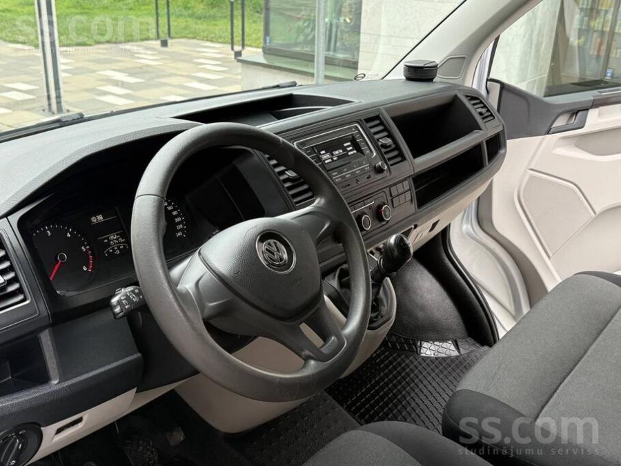 Grey Volkswagen Transporter 2017 in Tallinn, with an engine capacity of 2.00 L and mileage of 157 thousand km for 15999 €, photo 24 on AUTOMOTO.COM.LV