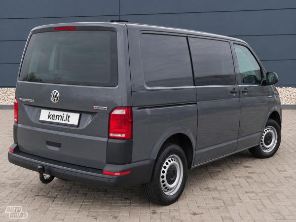 Pelēks Volkswagen Transporter 2018 Viļņa, ar dzinēja tilpumu 2.00 L un nobraukumu 188 tūkst. km par 15450 €, foto 3 vietnē AUTOMOTO.COM.LV