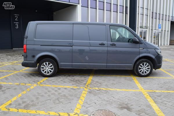 Pelēks Volkswagen Transporter 2019 Viļņa, ar dzinēja tilpumu 2.00 L un nobraukumu 592 tūkst. km par 9700 €, foto 8 vietnē AUTOMOTO.COM.LV