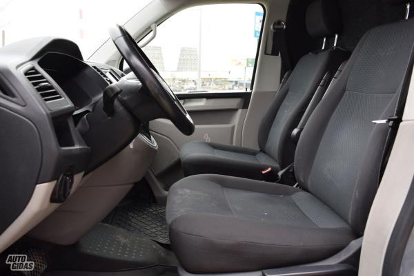 Pelēks Volkswagen Transporter 2019 Viļņa, ar dzinēja tilpumu 2.00 L un nobraukumu 592 tūkst. km par 9700 €, foto 9 vietnē AUTOMOTO.COM.LV