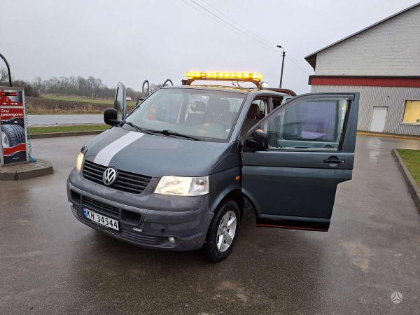 Pelēks Volkswagen Transporter 2006 Panevēža, ar dzinēja tilpumu 2.50 L un nobraukumu 317 tūkst. km par 4900 €, foto 2 vietnē AUTOMOTO.COM.LV