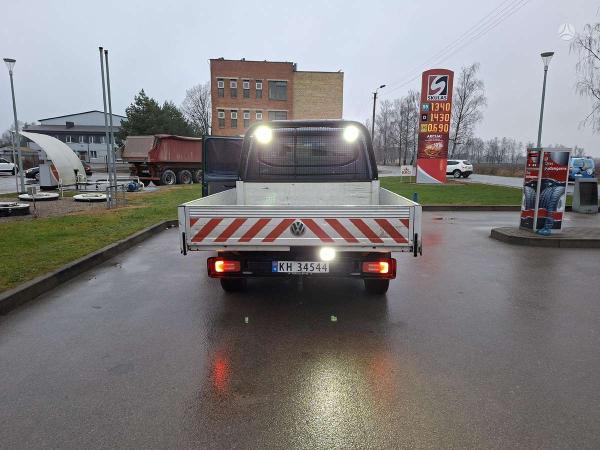 Pelēks Volkswagen Transporter 2006 Panevēža, ar dzinēja tilpumu 2.50 L un nobraukumu 317 tūkst. km par 4900 €, foto 9 vietnē AUTOMOTO.COM.LV