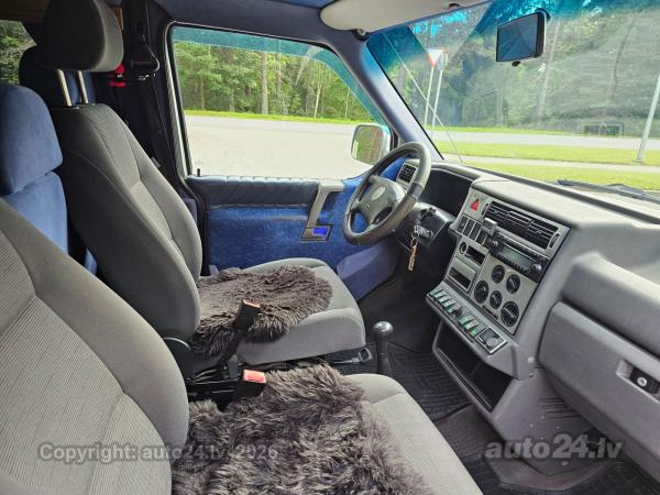Pelēks Volkswagen Transporter 2002 Tallina, ar dzinēja tilpumu 2.50 L un nobraukumu 600 tūkst. km par 5000 €, foto 9 vietnē AUTOMOTO.COM.LV