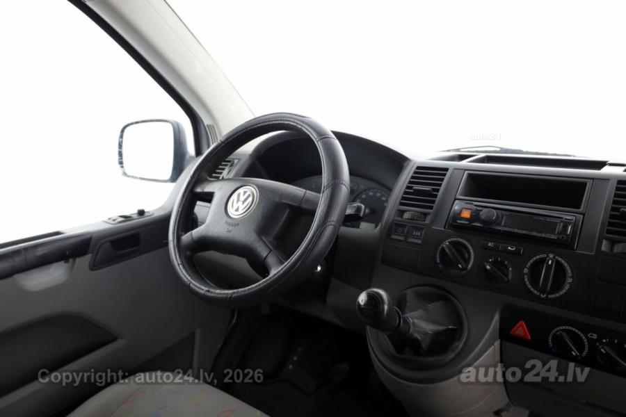 Pelēks Volkswagen Transporter 2004 Tallina, ar dzinēja tilpumu 2.50 L un nobraukumu 289 tūkst. km par 2999 €, foto 5 vietnē AUTOMOTO.COM.LV