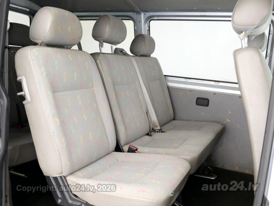 Pelēks Volkswagen Transporter 2004 Tallina, ar dzinēja tilpumu 2.50 L un nobraukumu 289 tūkst. km par 2999 €, foto 7 vietnē AUTOMOTO.COM.LV