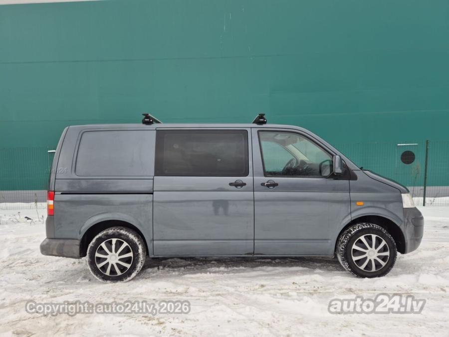 Pelēks Volkswagen Transporter 2005 Tallina, ar dzinēja tilpumu 1.90 L un nobraukumu 244 tūkst. km par 4998 €, foto 3 vietnē AUTOMOTO.COM.LV